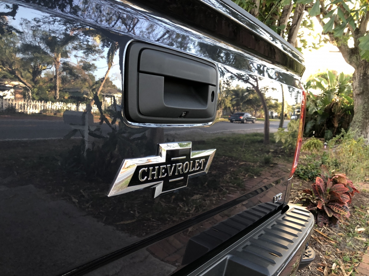100 Years to Celebrate with 2018 Silverado Centennial Edition - ACUPFUL